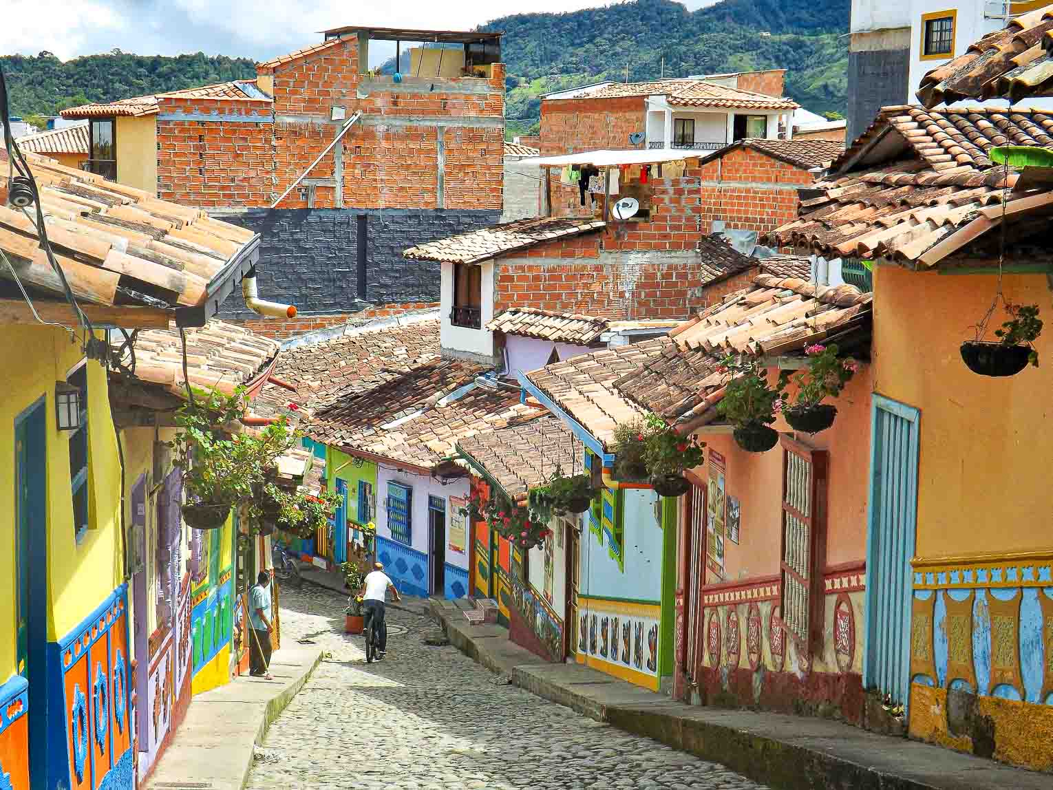 Que faire à Guatape, visite d'un des villages les plus colorés de (2025)